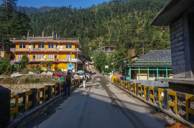 Jibhi travel guide - places, costs & how to reach - Mytriphack